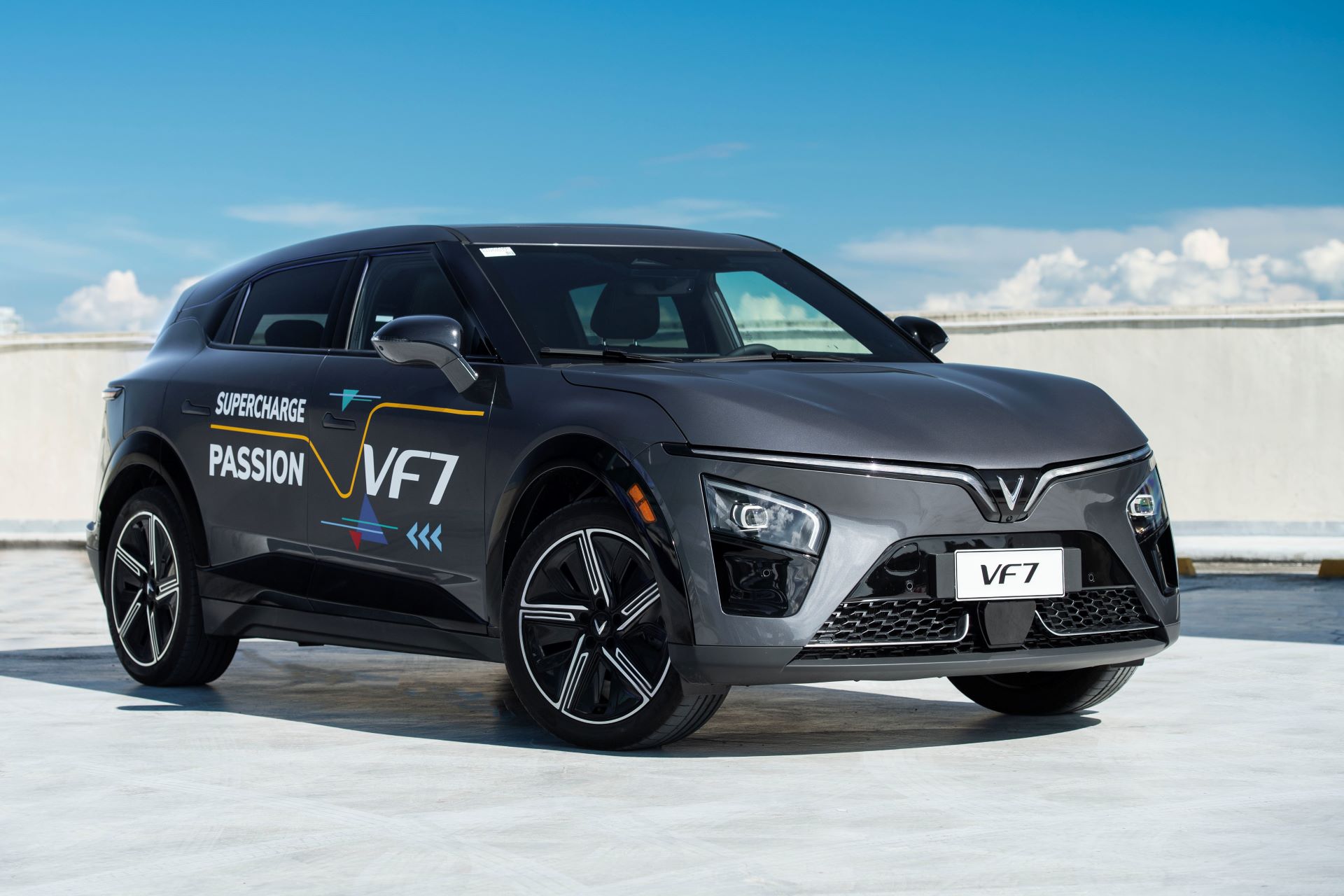 VinFast VF 7 embraces the “fashionization” of design