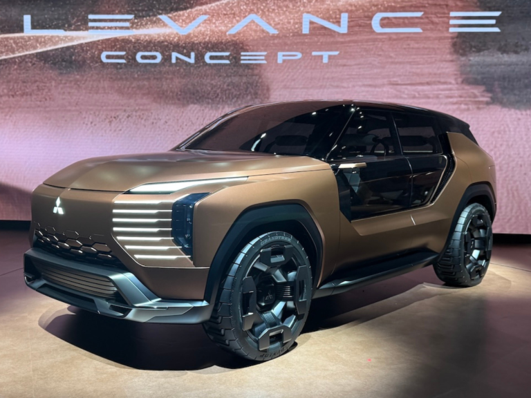 Denza B8 PHEV launched in PH with over 600 horsepower