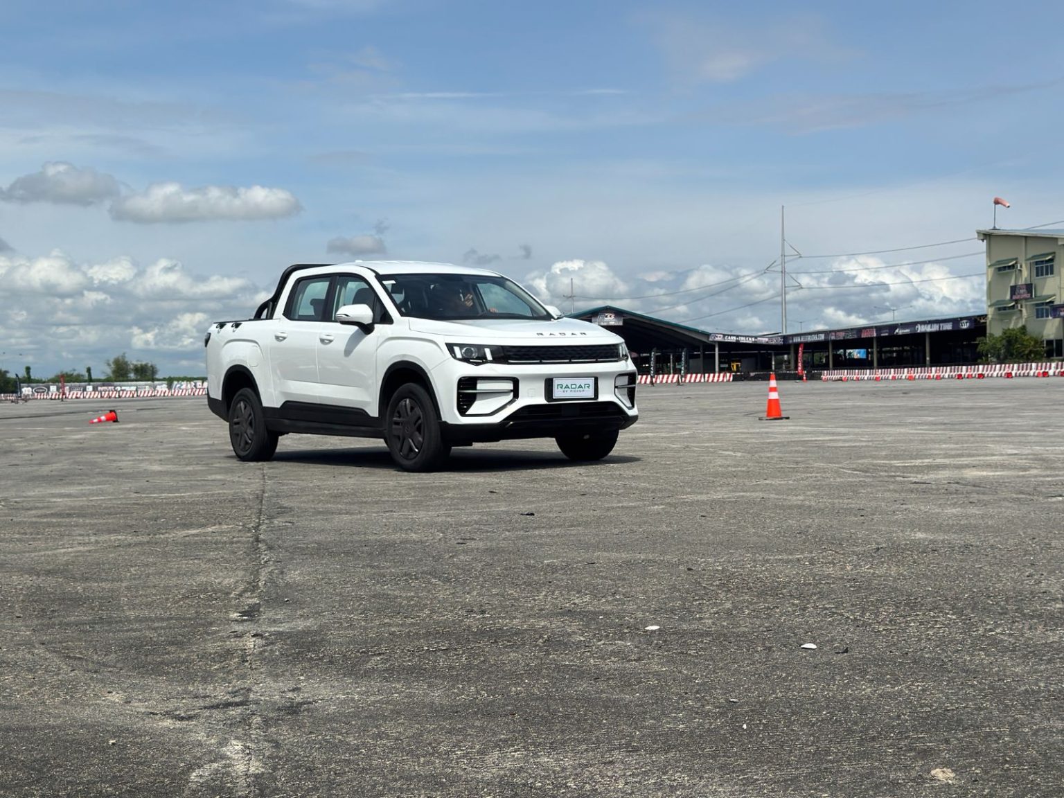 Riding Shotgun: Radar RD6 electric pickup